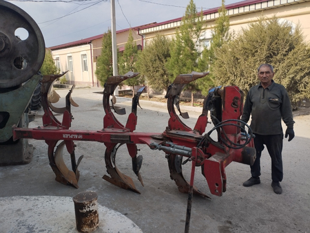 Алплер плуглар сотилади катта техникалар учун