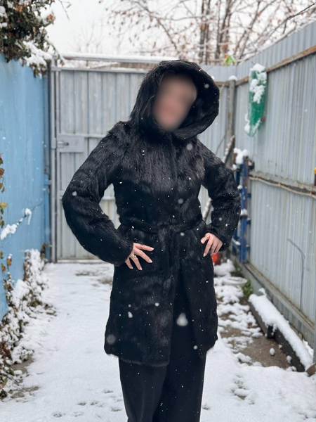 Шуба чёрная,снежная королева