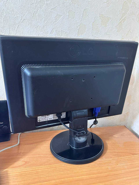Монитор LG Flatron