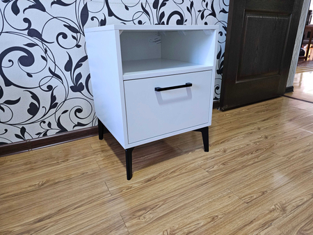 ПРОДАМ Тумба / Кофейный столик на ножках из Pinterest. Состояние НОВОЕ