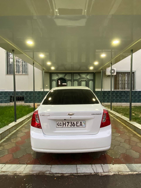 lacetti sotiladi
