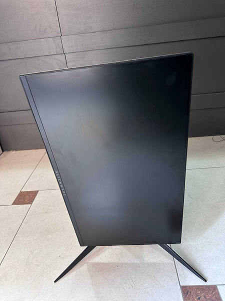 Игровой монитор Dell Alienware