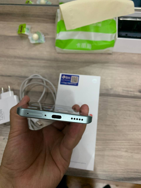 Продам Xiaomi 13T pro 256gб в идеале,комплект
