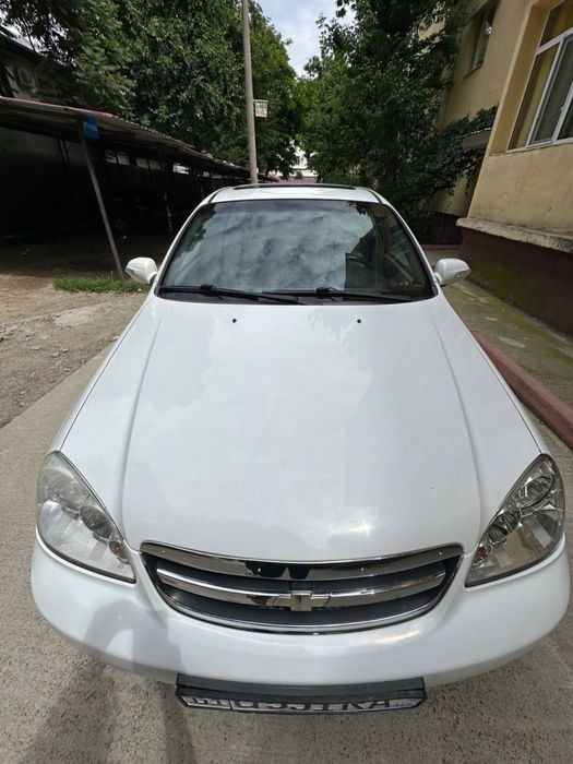 Продается chevrolet Lacetti 1.8