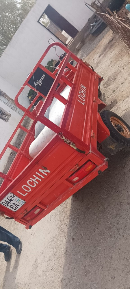 Mototsikl Lochin