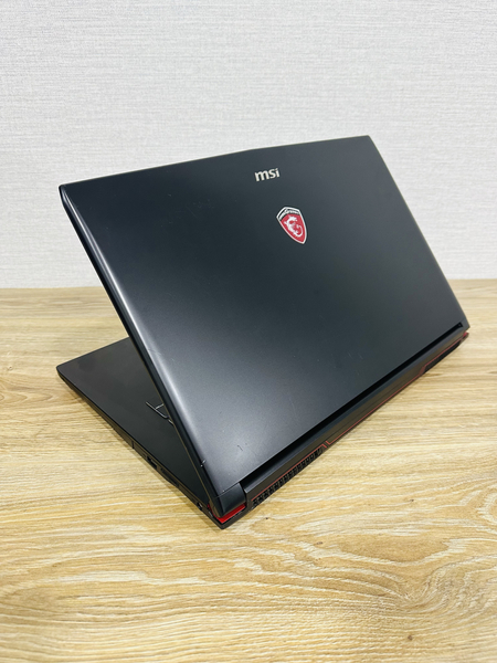 MSI Core i7-8 Ядерный+GTX1050+большой 17,3 IPS дисплей, геймерский