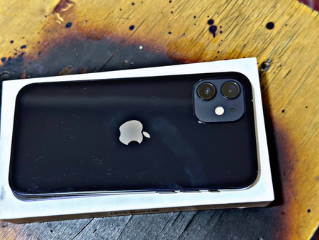 iPhone 12 sotladi