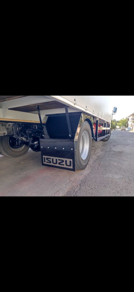 ISUZU 2020 yil 85 OOO km yurgan Gaz bor