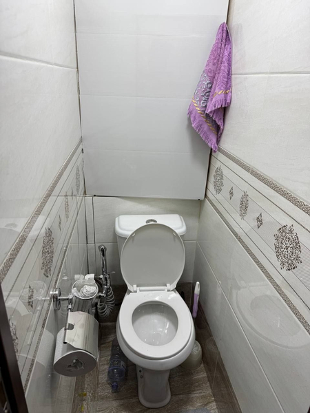 Продам квартиру чиланзар 15 квартал 1 комната 3 этаж. Балкон 2*6 м