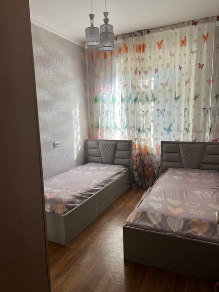 Продаётся квартира 4-х комнатная 80 кв.м