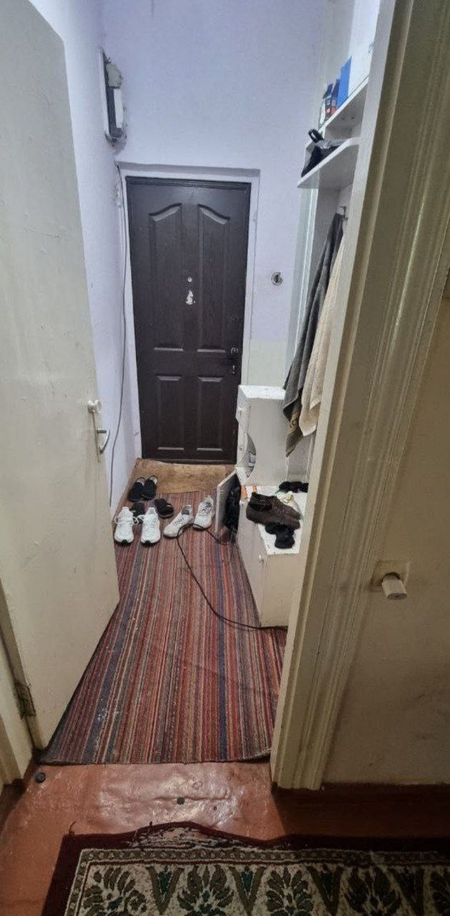! Chilonzor 12 kvartal 2 xona 4 etaj sotiladi