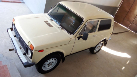 Niva 4x4 sotiladi