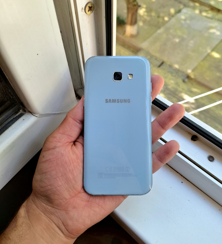 Продам Samsung A5 32Гб как новый оригинал в идеальном рабочем состояни