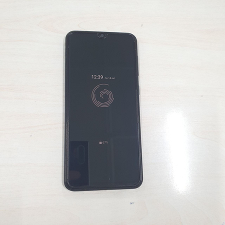 Samsung A50 yaxshi holatda srochna