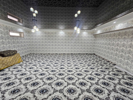 4 xonali qilingan 115m² +90m² podval, 1-qavat sotiladi.