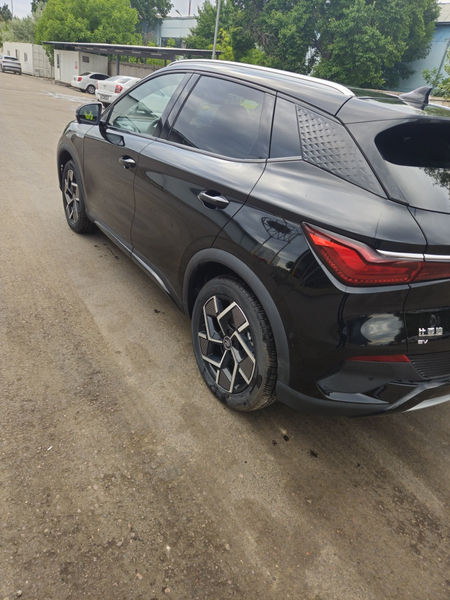 BYD Yuan Plus, 5-pozitsiya