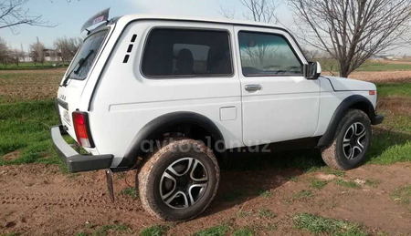 Продается свой авто Ваз 21214. В хорошем состоянии.