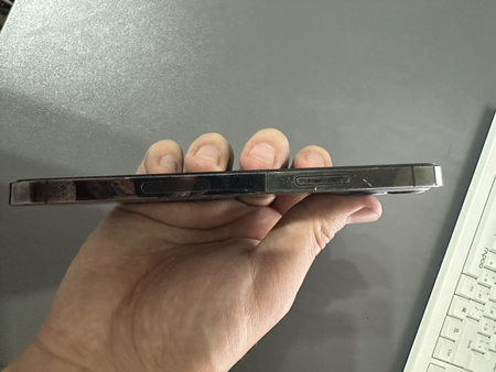 Iphone 12 pro в хорошем состоянии