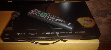 Продается два DVD player.
