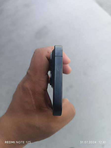 I phone 15 pro 128 gb