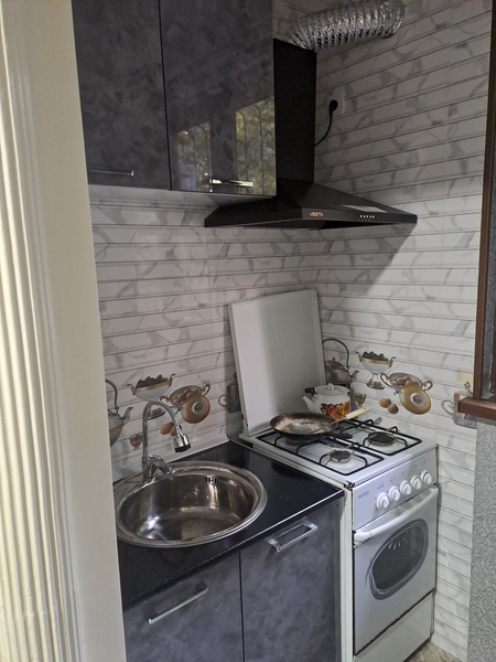 Сдаю 2/1/4 на Юнусабаде-15, метро Туркистан, 247школа.