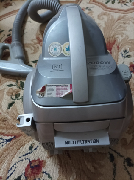 Продаю LG пылесос НЕ ДОРОГА