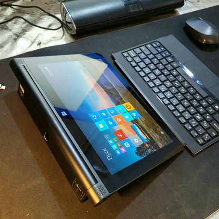 Планшет lenova Yoga tablet-2