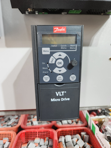 Danfoss инвертор на 1,5 кВт 380 вольт