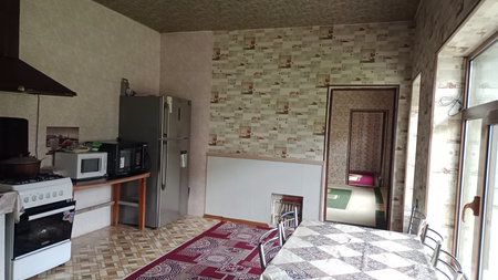 Srochna hovli sotiladi