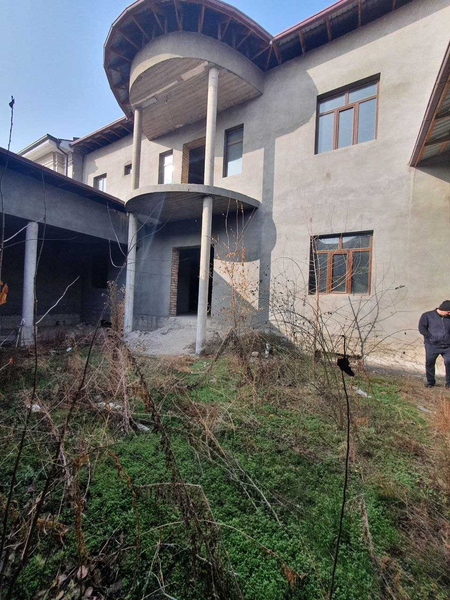 Срочно Продается Участок Олчазор  5 соток 8 комната Коробка