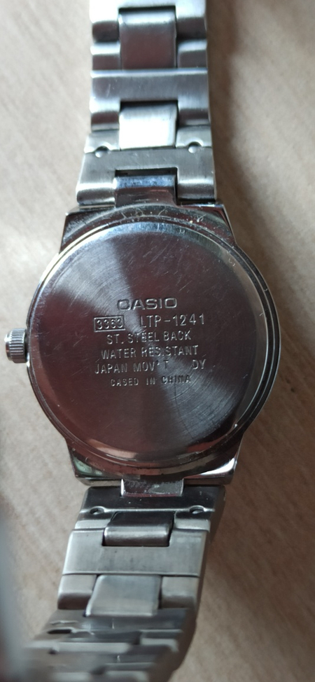 Продам женские ручные часы Casio оригинал