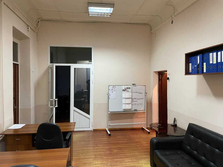 Продается офис в центре. Новомосковская, ул. Аккурган.