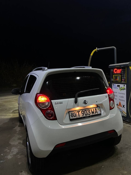Chevrolet Spark Sotiladi
