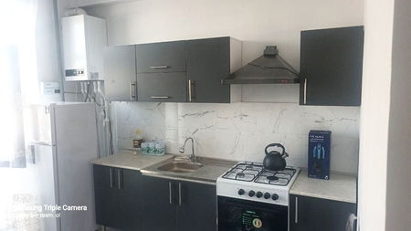 Tòy tepada yòl yuzida 2 xonali Novostroyka kvartira ijaraga beriladi