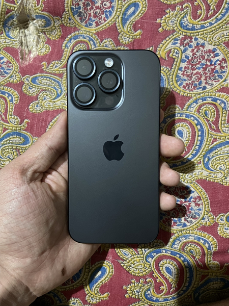 IPhone 15 pro 256 gb HX/A