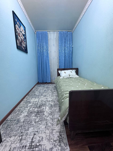 Чиланзар 20кв  3/1/9  1,7м²  70м²