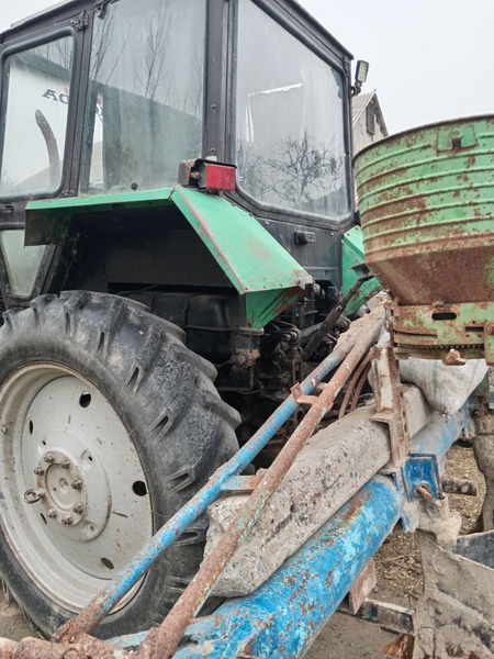 Traktor Belarus yil 2007