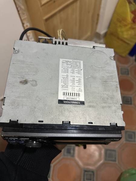 Prodam Alpine 9853 v otlichnom sost.