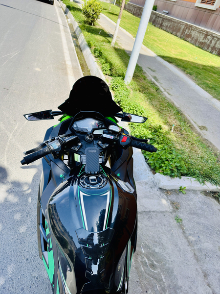 Kawasaki zx10r sotiladi