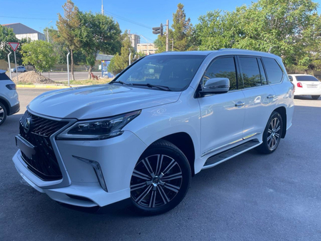 Lexus 570