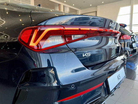 kia k5 comfort rangi qora