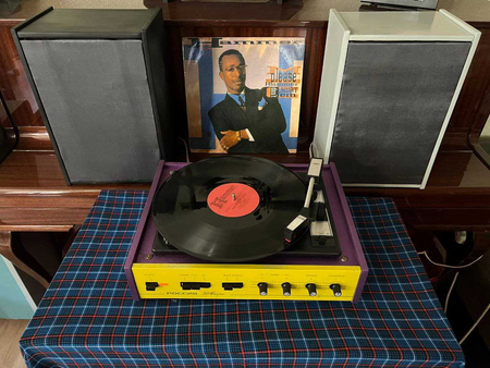 Проигрыватель KONCERT M Rock’n’Roll Custom Restored
