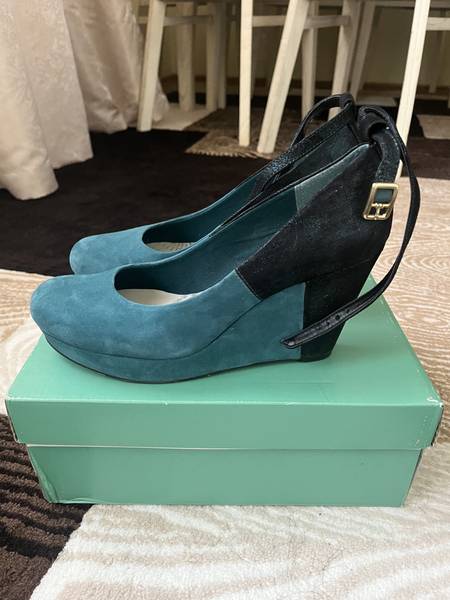 Каблук от бренда Clarks