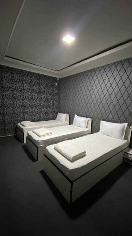 hostel juda pas narxlarda