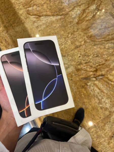 Iphone 16 pro  Desert titanium 256 gb