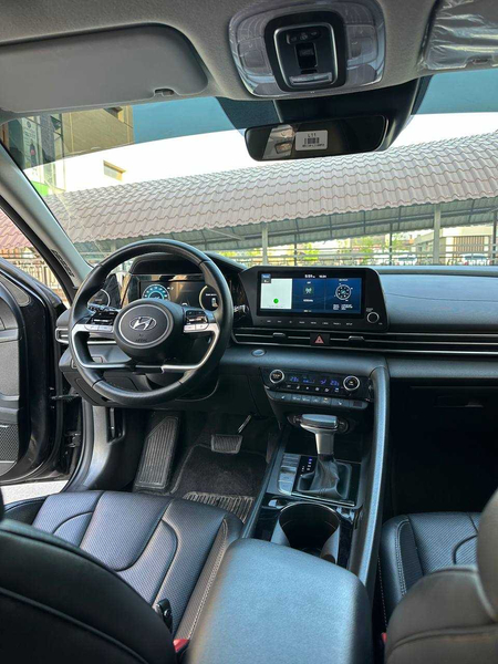 Hyundai elantra 2022