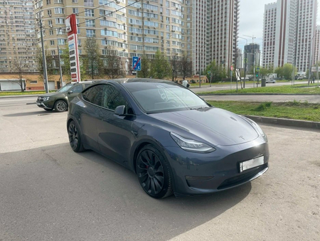 Tesla    Model Y