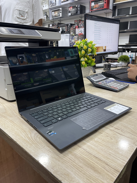 AsusZenbookQ410V Yangi