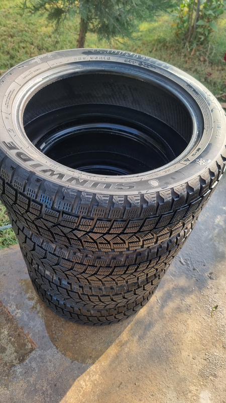 235 50 R18 зимный липучка