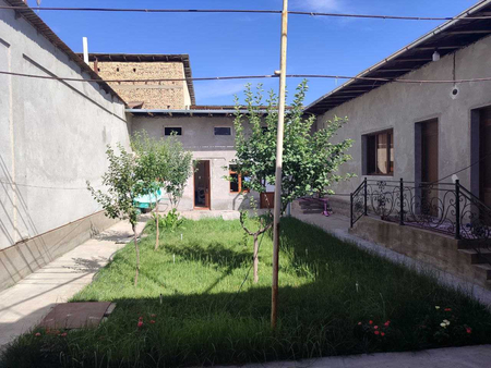 Продается  дом в Шайхантахурском районе, пр-д. Махтумкули  3.77 сотки.